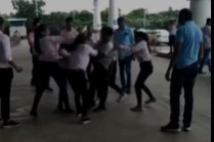 Group of women beat up man outside Raipur Airport
