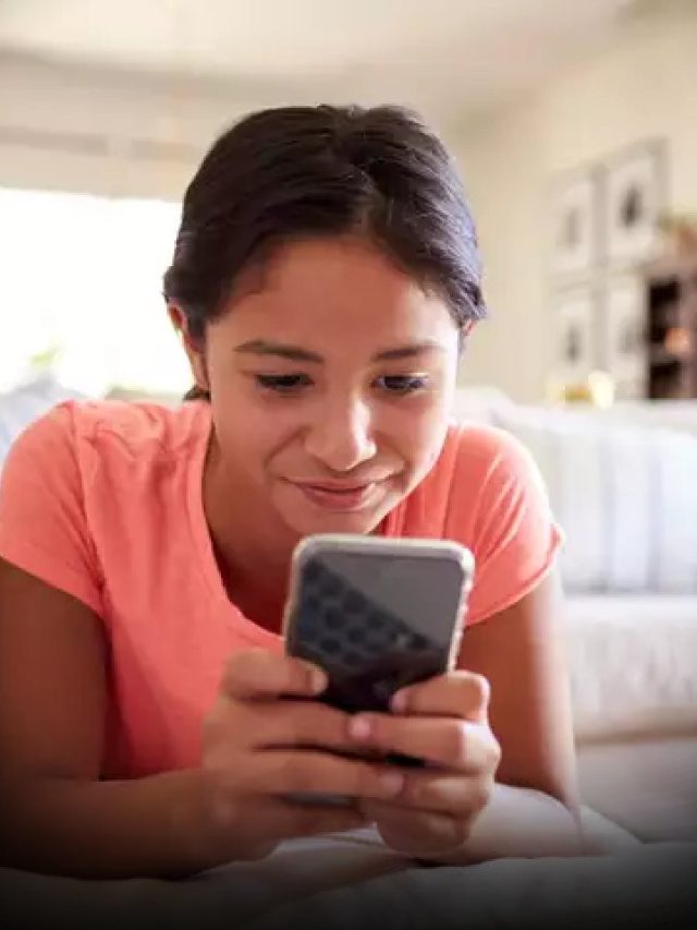 Are You Hooked? Warning Signs Of Internet Addiction - News24