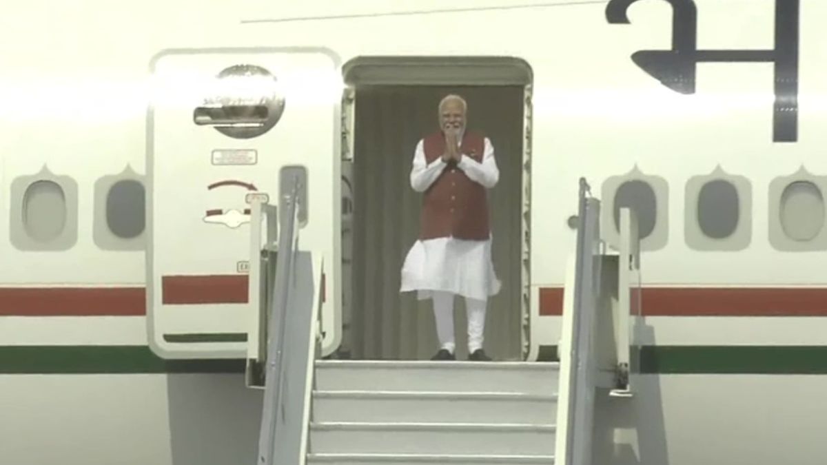 PM Modi Arrives In Ghana For First Bilateral Visit In Over 30 Years, Receives Guard Of Honour ...