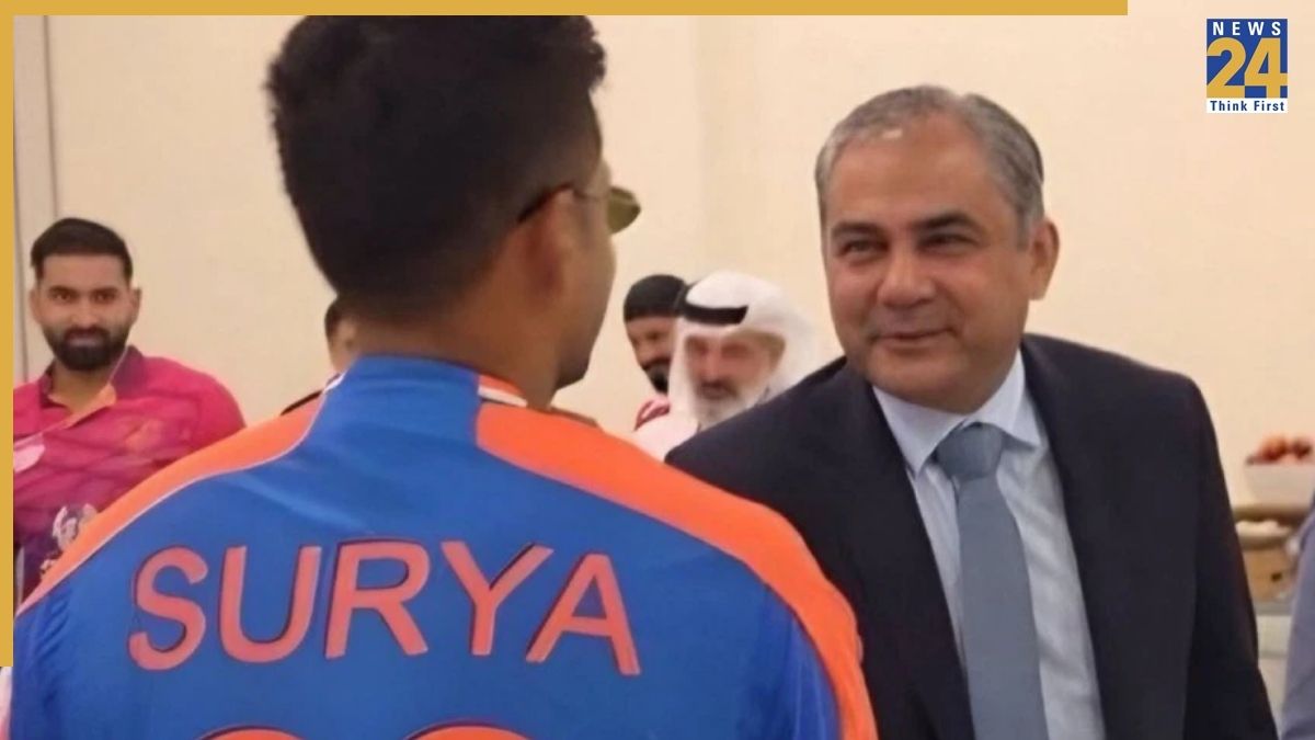 VIRAL PIC - Suryakumar Yadav’s Handshake With PCB Chief Mohsin Naqvi Sparks Fan Outrage! News24