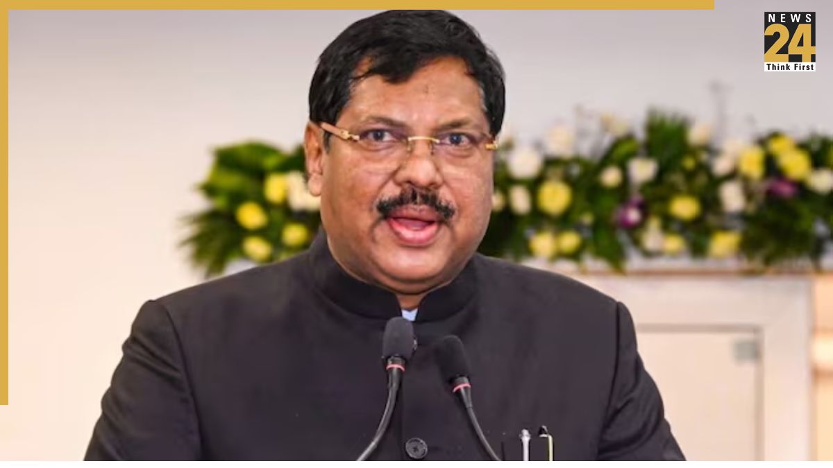 Who is Rakesh Kishore? The Supreme Court lawyer who attempted to throw a shoe at CJI BR Gavai ...